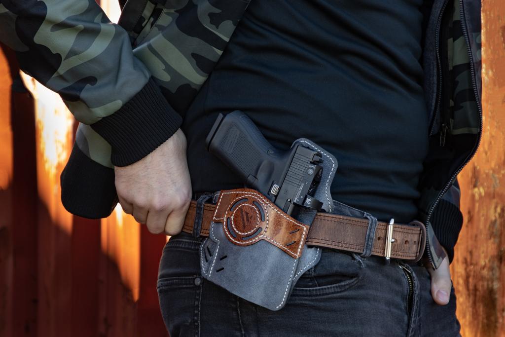 Unveiling Excellence: Alien Gear ShapeShift Appendix Carry Holster ...